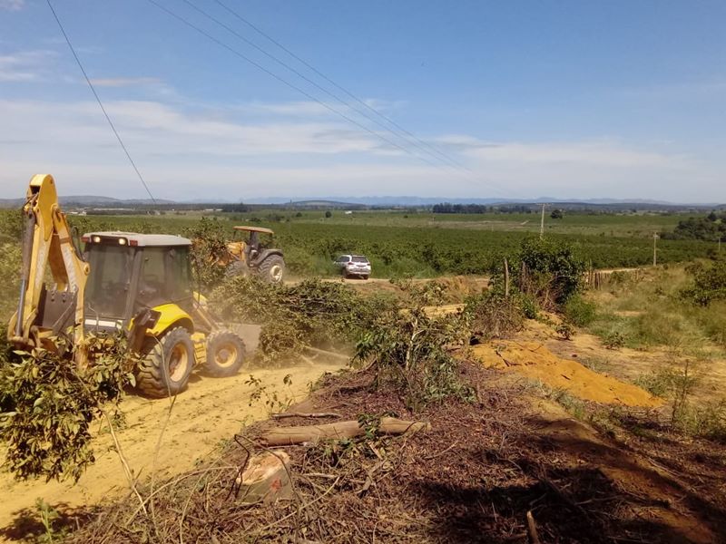 Prefeitura intensifica patrolamento de estradas rurais em Eunápolis ...