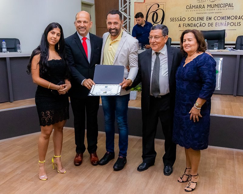 Cantor Rony Brasil recebeu título de cidadão eunapolitano - VIA 41